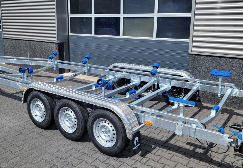 Boat Trailer Guides EXTREME EXT300 Inflatable Trailer Boat Trailers For ...